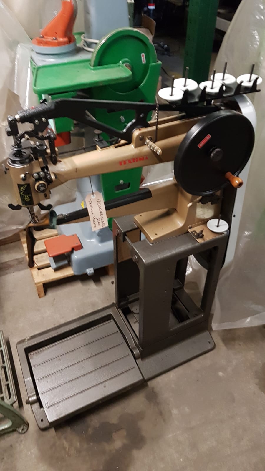 Machine à coudre à bras TEXTIMA – Nuova Ginev